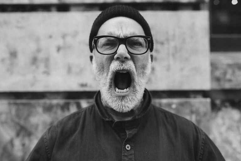 The Thread - Kevin Lyons